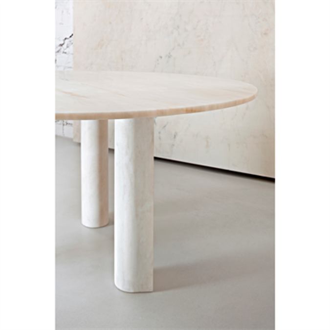 BIM objects - Free download! Love me, Love me not Dining Table Circle ...