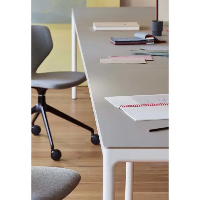 BIM objects - Free download! Pearson Lloyd Edge Desk - 4 Person desk ...