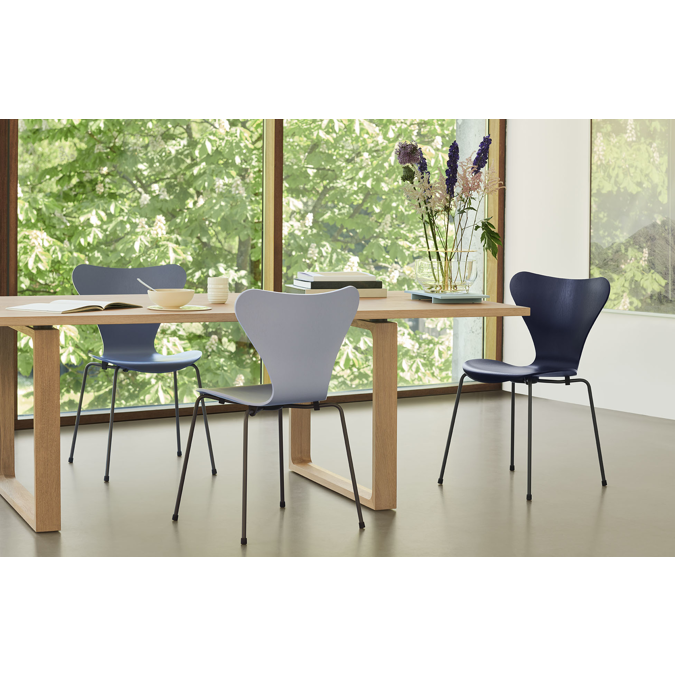 BIM objects - Free download! Essay™ Table CM31 | BIMobject