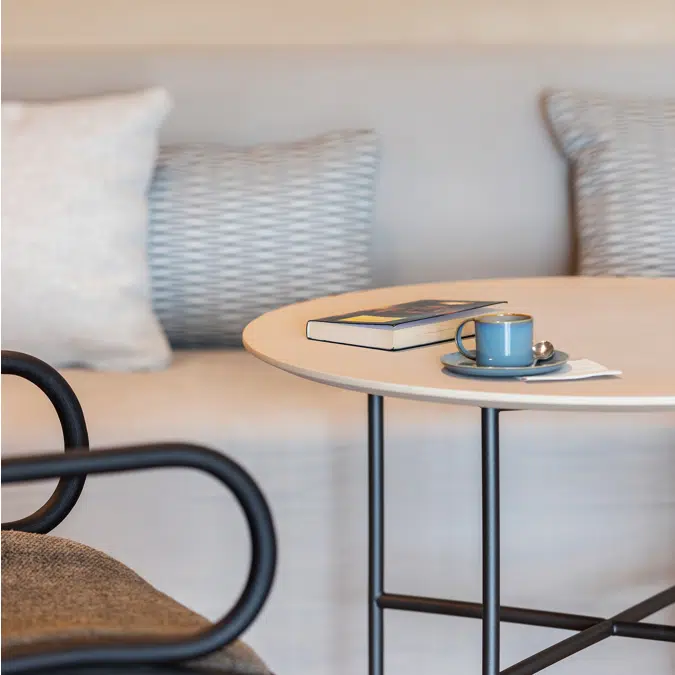 BIM objects - Free download! Grada indoor round dining table | BIMobject